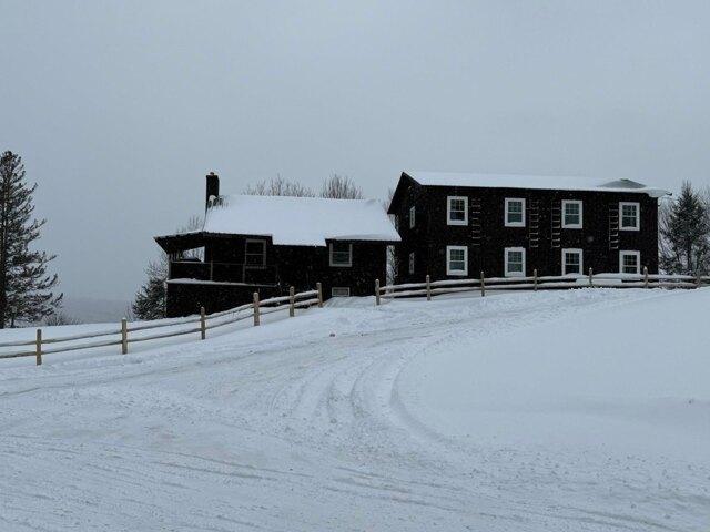 10 bedroom, Pittsburg NH 03592 89707513