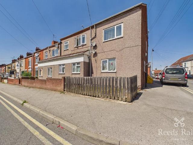 10 bedroom property with land for sale