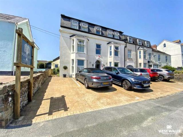 10 Bedroom Property