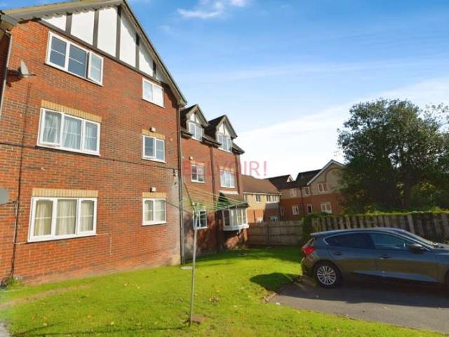 10 Bedroom Studio Flat