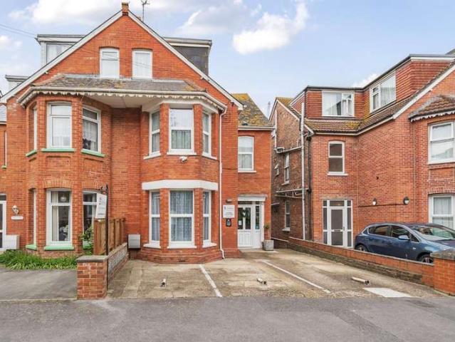 10 Bedroom Semi Detached House
