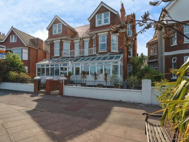 10 bedroom semi detached house for sale