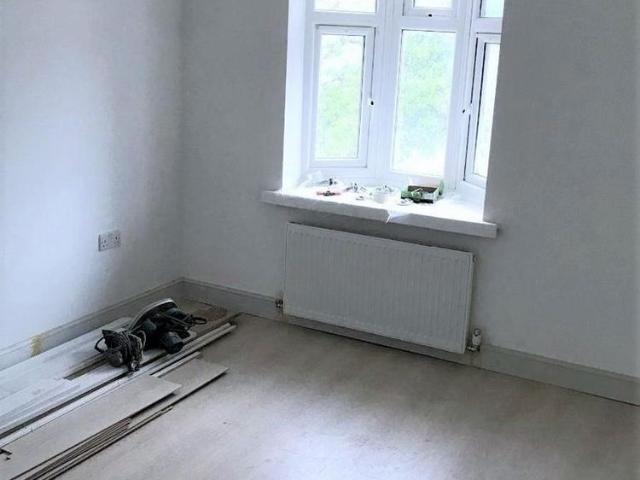 10 bedroom semi detached house to rent