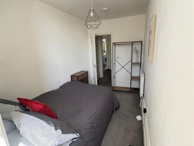 10 bedroom semi detached house to rent