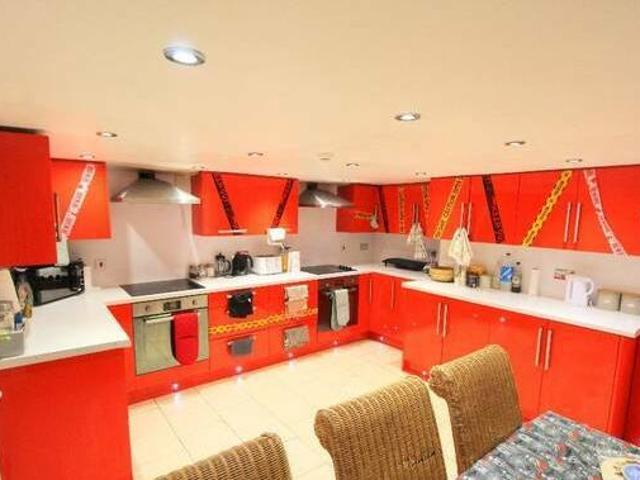 10 bedroom semidetached house for rent in Kirkstall Lane Leeds West Yorkshire LS6