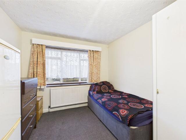 10 bedroom sharedAccommodation in Albert Street, Slough