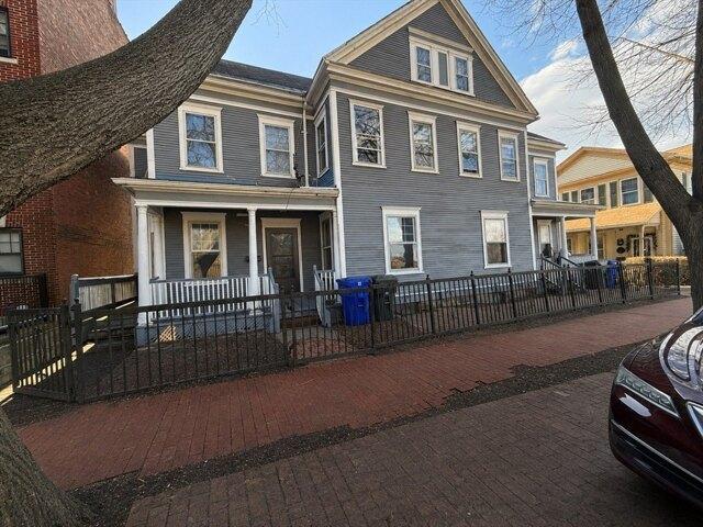 10 bedroom, Springfield MA 01105 105080314