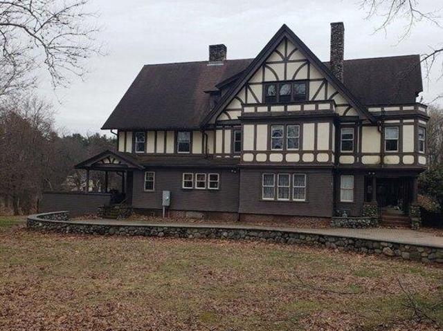10 bedroom, Springfield MA 01108 105041782