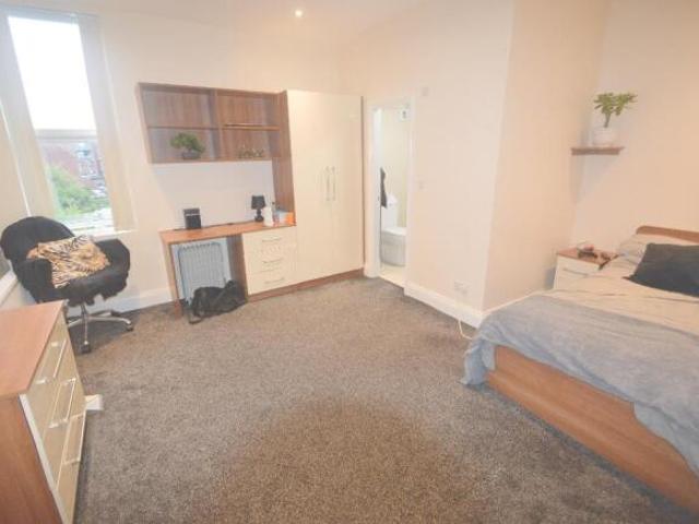 10 bedroom terraced house for rent in Bainbrigge Road, Leeds, West Yorkshire, LS6