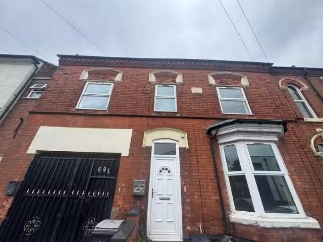 10 bedroom terraced house for rent in Grange Road, Smethwick.