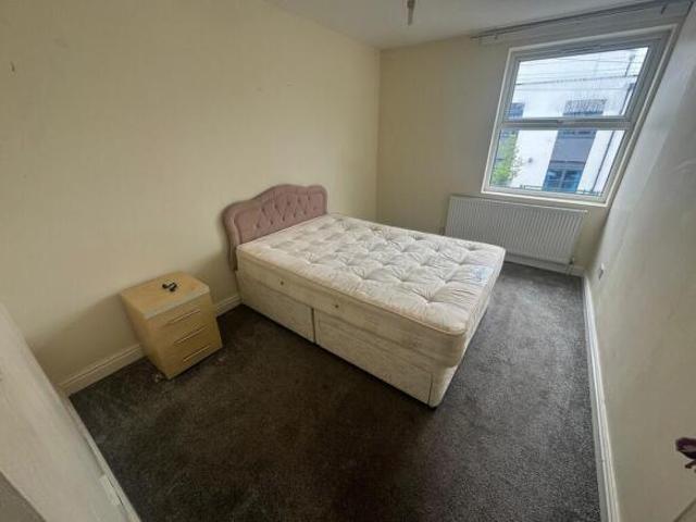10 bedroom terraced house for rent in Grange Road, Smethwick, Birmingham, B66