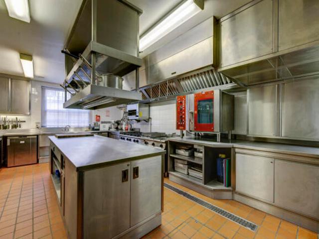 10 bedroom terraced house for sale in Lowndes Street, London, SW1X