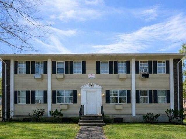 10 bedroom, Waterbury CT 06708 104788110