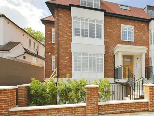 10 Beechcroft Avenue, London, NW11 8BL, United Kingdom | 2 bed apartment for rent #165467083 | Rentberry