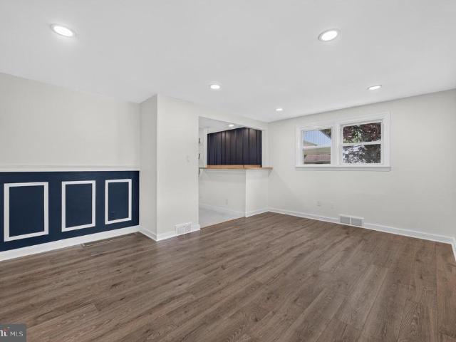 10 Bergen Avenue