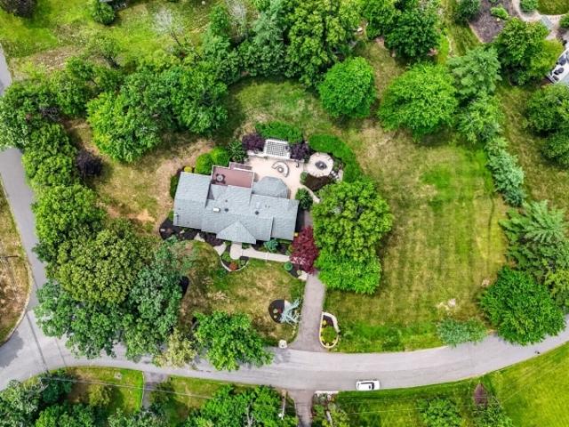 10 Berkshire Dr