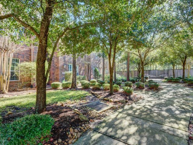 10 Bettina Lane