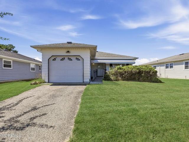 10 Bimini Dr, Toms River, NJ 08757