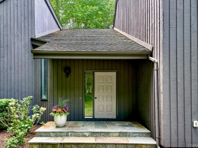 10 Bisbee Lane
