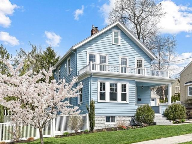 10 Bonad Rd, Winchester, MA 01890