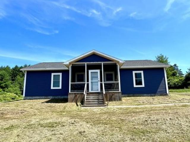 10 Blanchard Rd, Potsdam, NY 13676