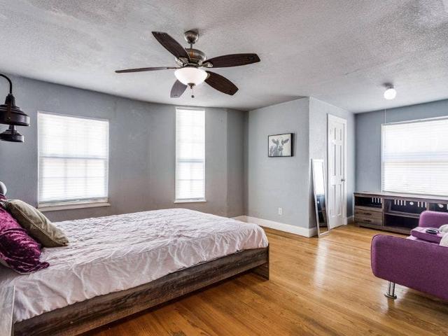 9 BR in Fort Worth
