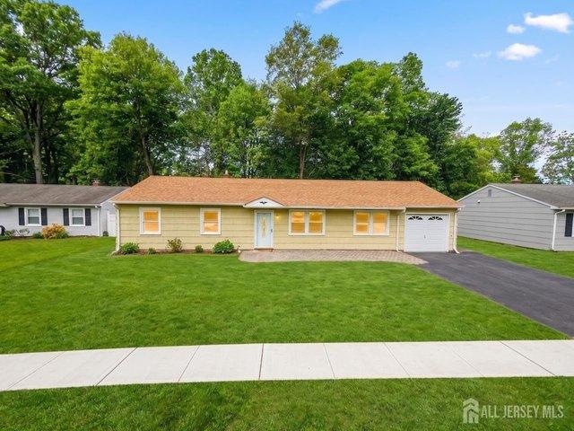 10 Brook Hollow Rd, Piscataway, NJ 08854
