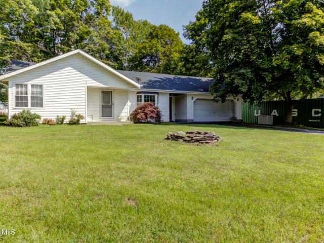 10 Brookside Way