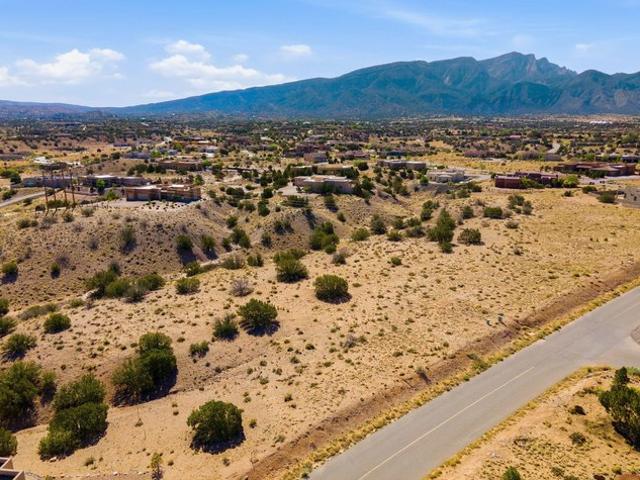 10 Brazos Trl, Placitas, NM 87043