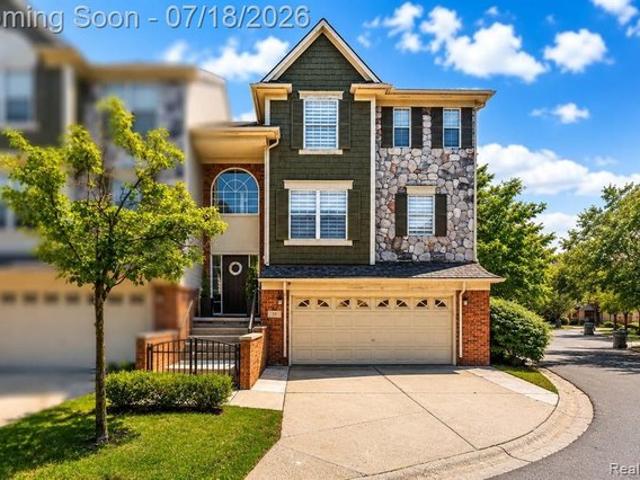 10 Bradford Ct, Dearborn, MI 48126