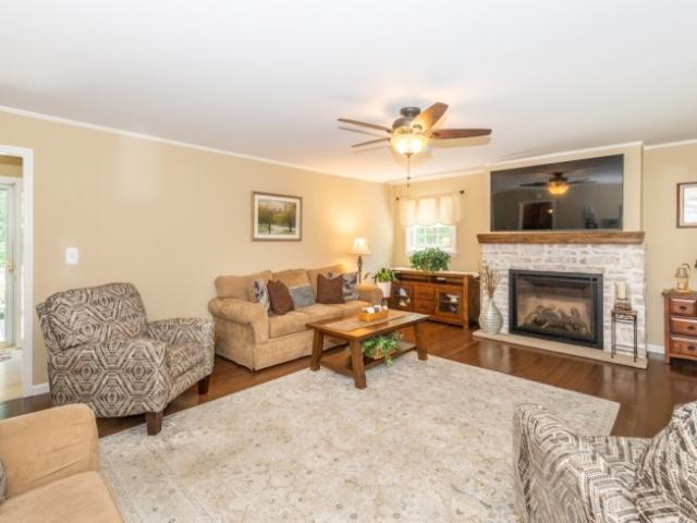 10 Brittany Road