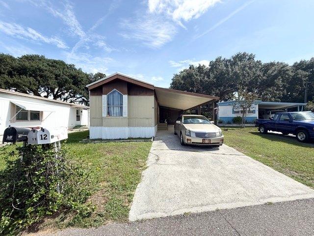 10 Briarwood Ln, Thonotosassa, FL 33592