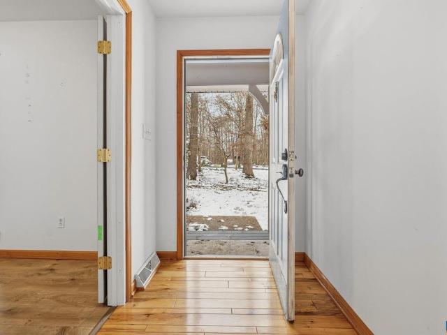 10 Briarwood Rd