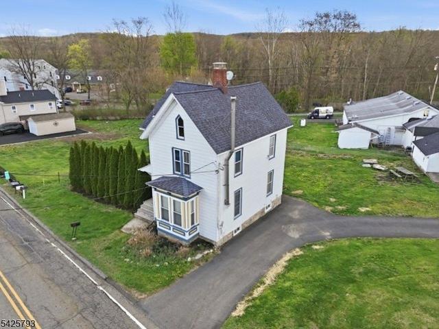 10 Brighton Ave, Andover, NJ 07821