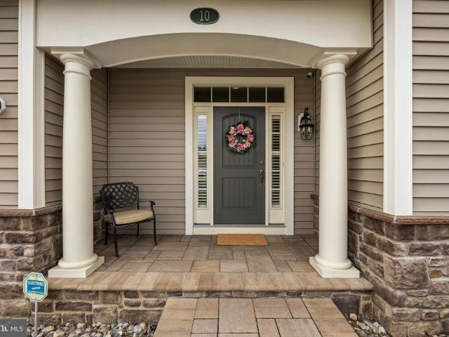 10 Brinklow Court