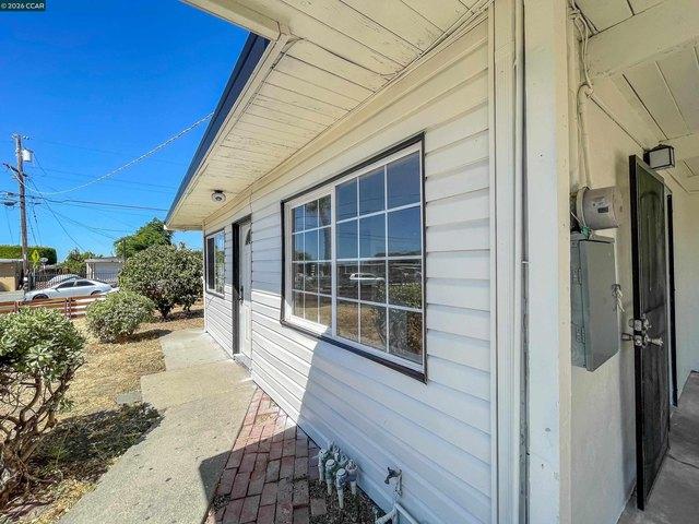 10 Canal Dr, Bay Point, CA 94565