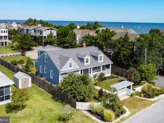 10 CALIFORNIA AVE, LEWES, DE 19958 Single Family Residence For.
