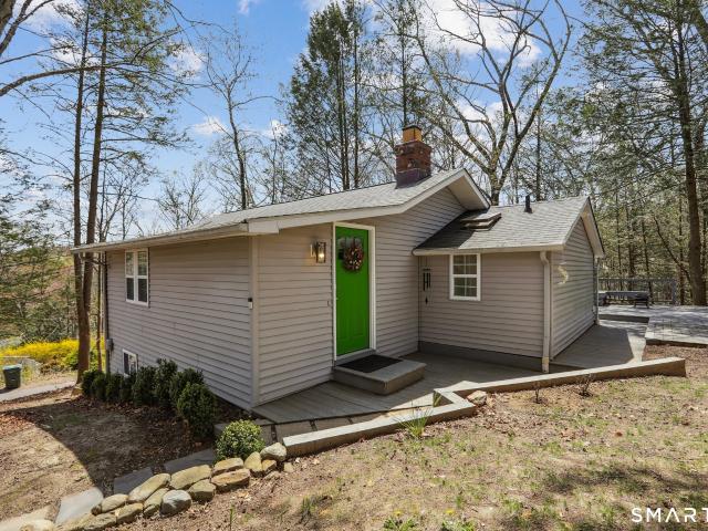 10 Capitol Dr, Newtown, CT 06482 | MLS #24167