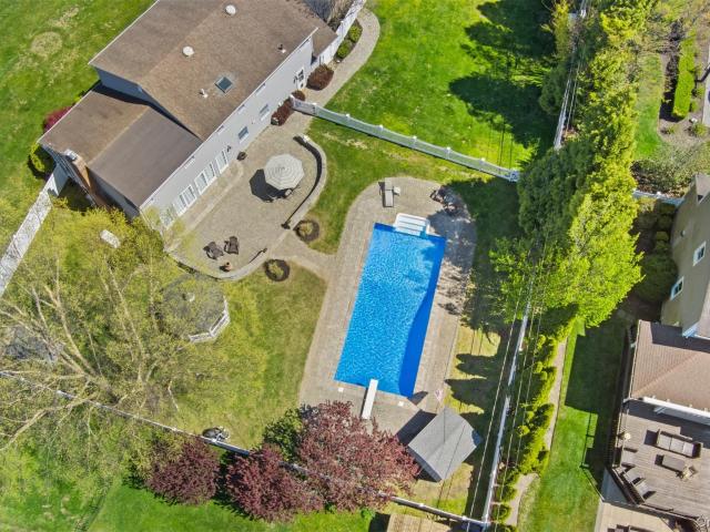 10 Carolee Court