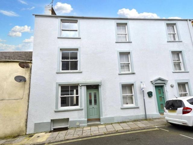 10 Castle Street, Ryde PO33, 3 bed property to rent, £1,150 pcm | PrimeLocation