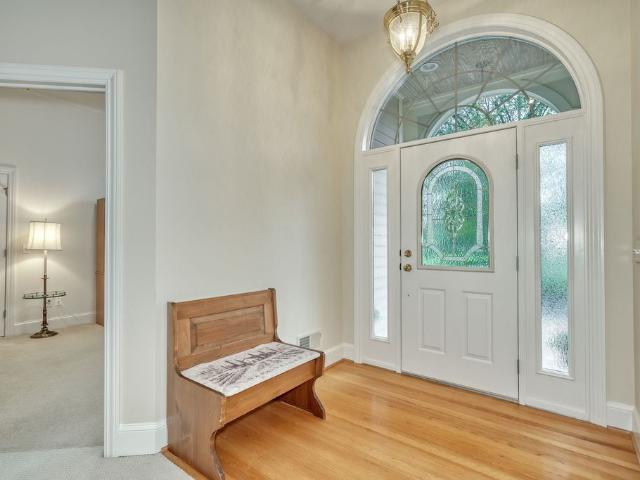 10 Cathedral Oaks