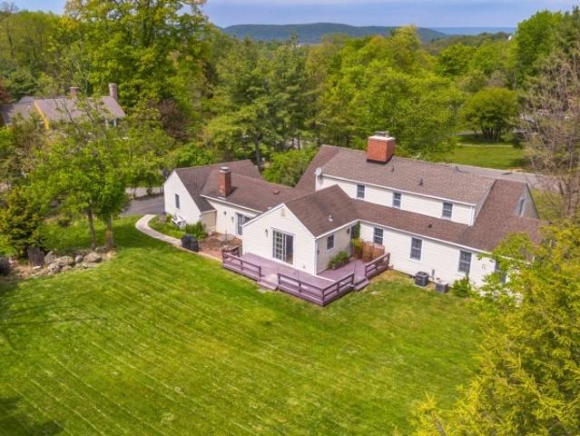 10 Cedar Wax Wing Rd
