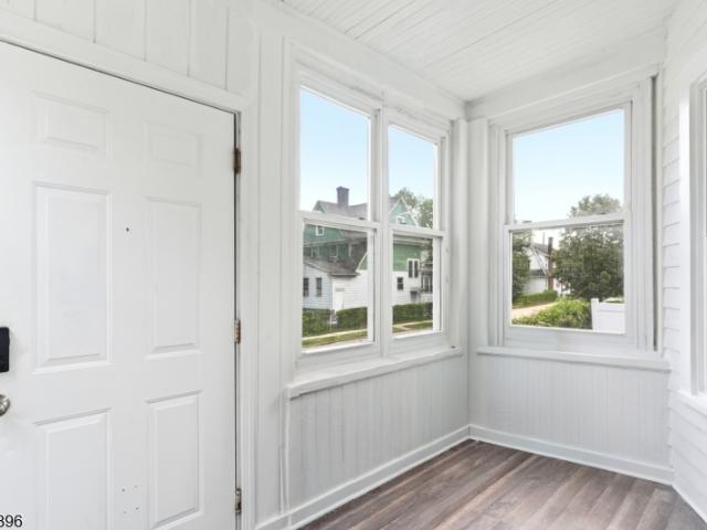 10 Charles St # 2