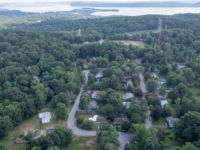 10 Charles W Briggs Rd, Croton On Hudson, NY 10520