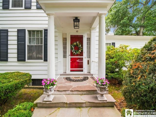 10 Chase Street