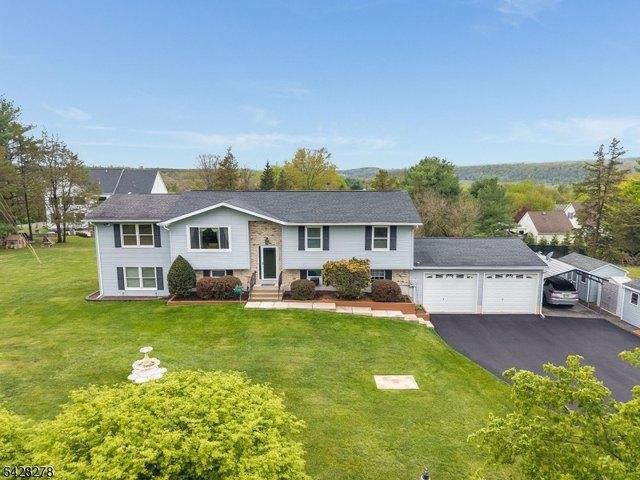 10 Chestnut Ave, Frenchtown, NJ 08825
