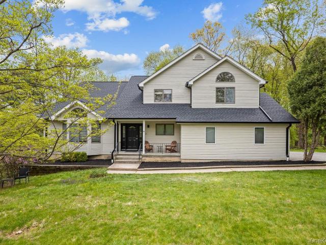 10 Christine Dr, Spring Valley, NY 10977 | MLS #990974 | Compass