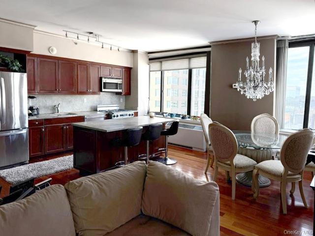 10 City Pl, Unit 16E, White Plains, NY 10601 | MLS #964679 | Compass