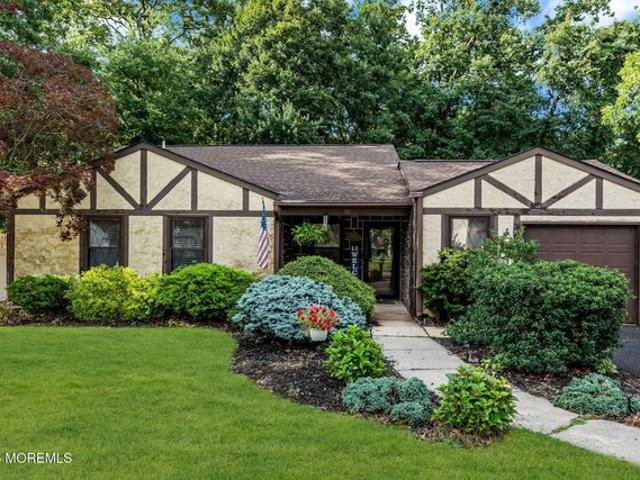 10 Concord Cir, Howell, NJ 07731