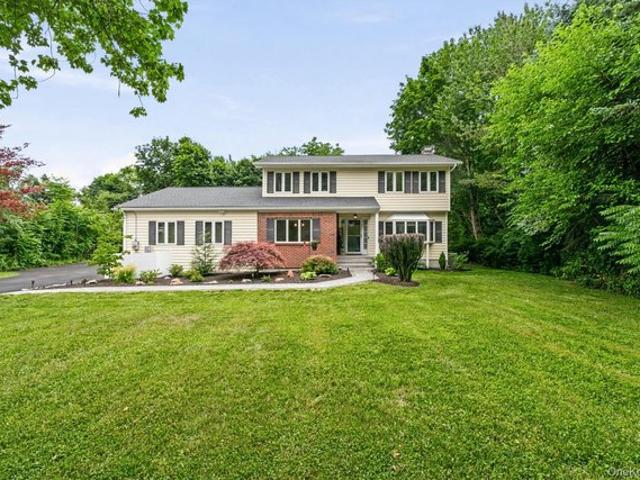10 Concord Rd, Fishkill, NY 12524